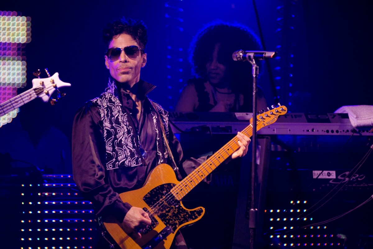 Photo : Archives - Le chanteur Prince en concert au Palais Club à ...