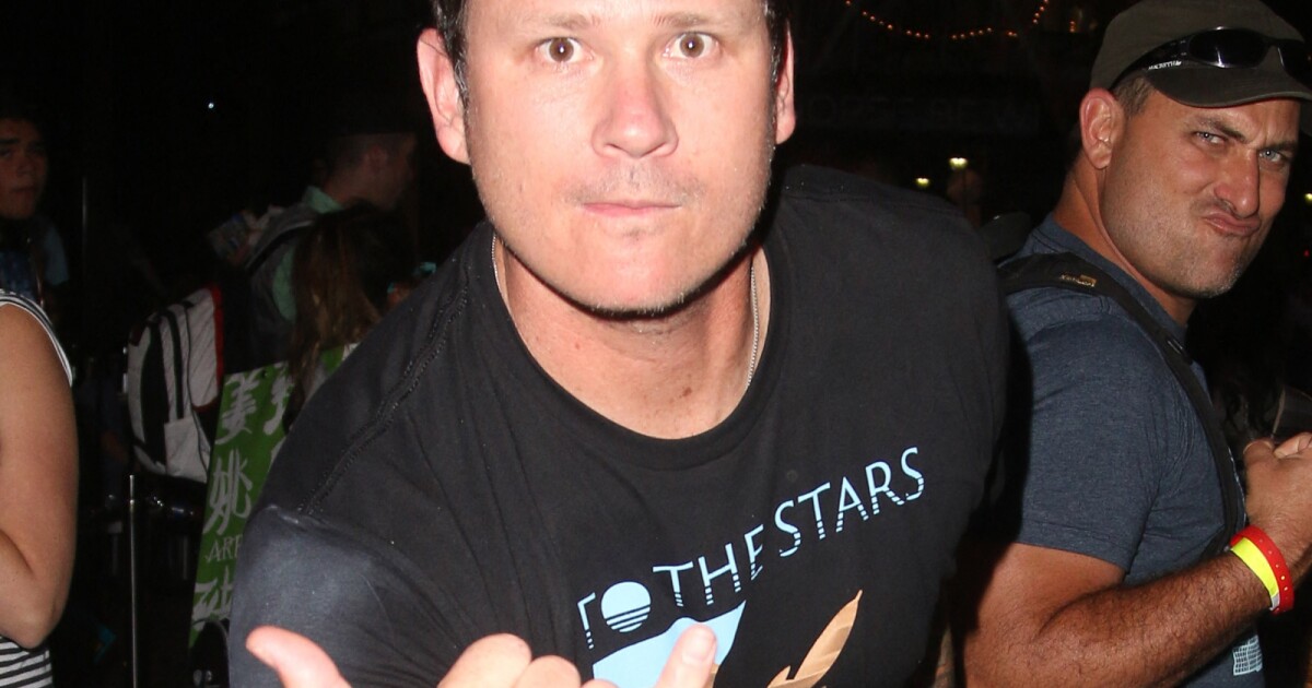 Tom DeLonge (Blink-182) divorce : la fin de 18 années de mariage avec ...