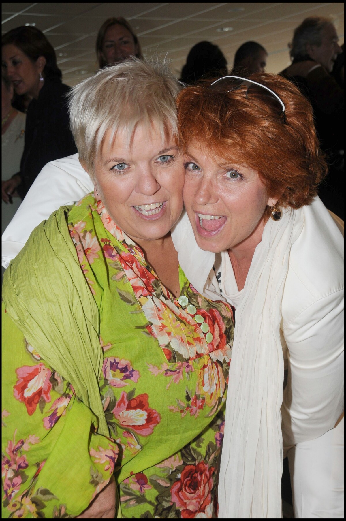 Photo : Mimie Mathy et Véronique Genest à Paris le 15 juin 2008 ...