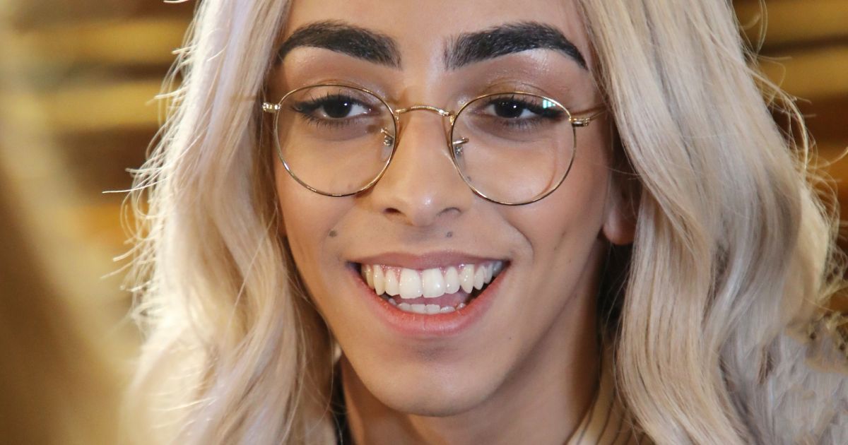 Exclusif - Bilal Hassani dévoile son album en exclusivité à ses fans à ...