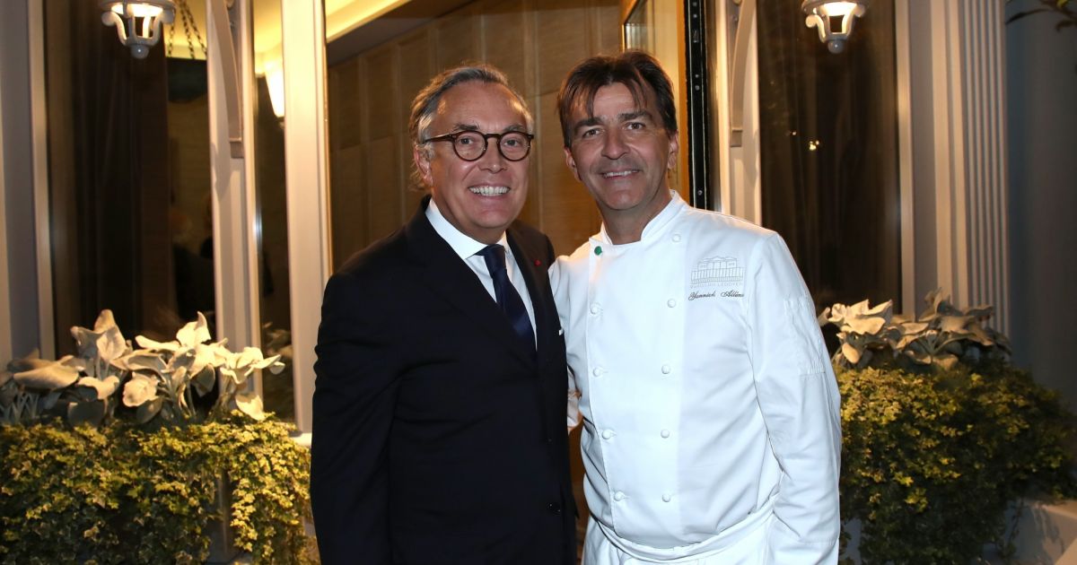 François Delahaye avec Yannick Alléno lors de l'inauguration de son ...