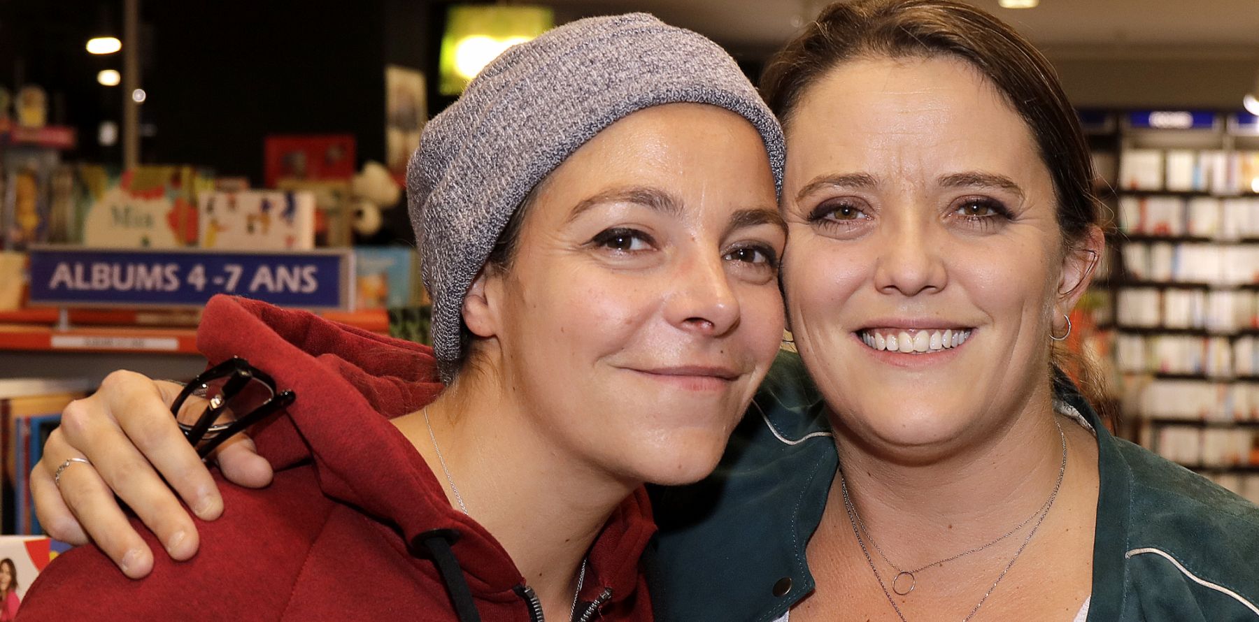Émilie Lopez complice avec sa compagne pour soutenir Valérie Benaïm ...