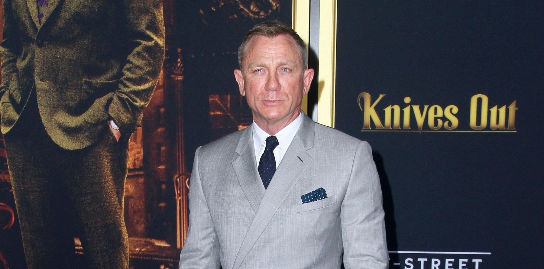 Daniel Craig : 007 ultrachic en smoking, avec Jamie Lee Curtis - Purepeople
