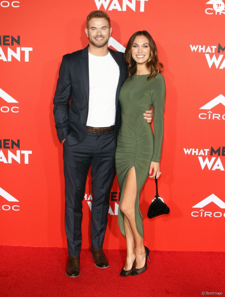 Kellan Lutz et sa femme Brittany Gonzales à la première de What Men Want au théâtre Regency ...