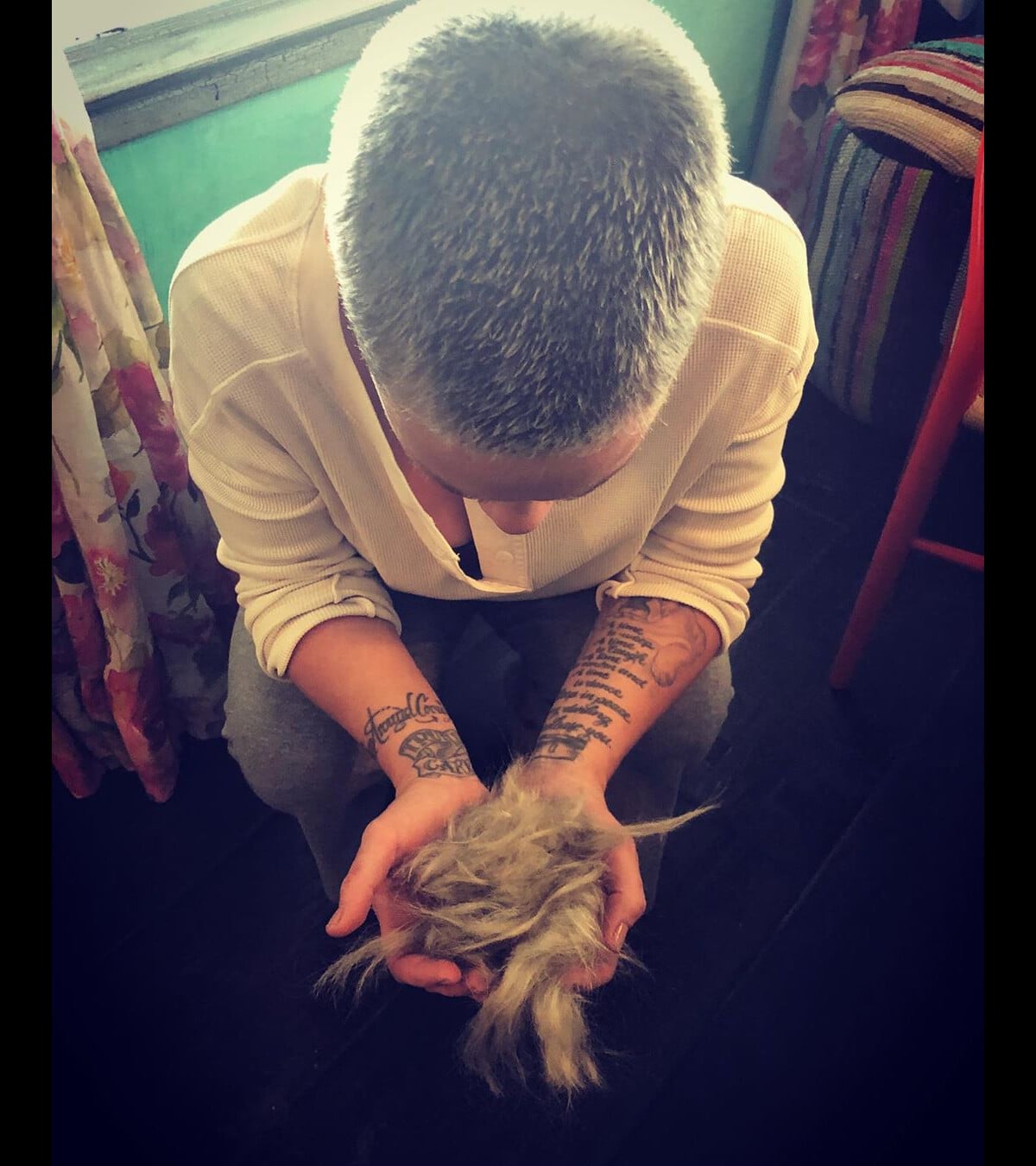 Photo : La chanteuse Pink, le crâne rasé, pose sur Instagram, le 5 ...