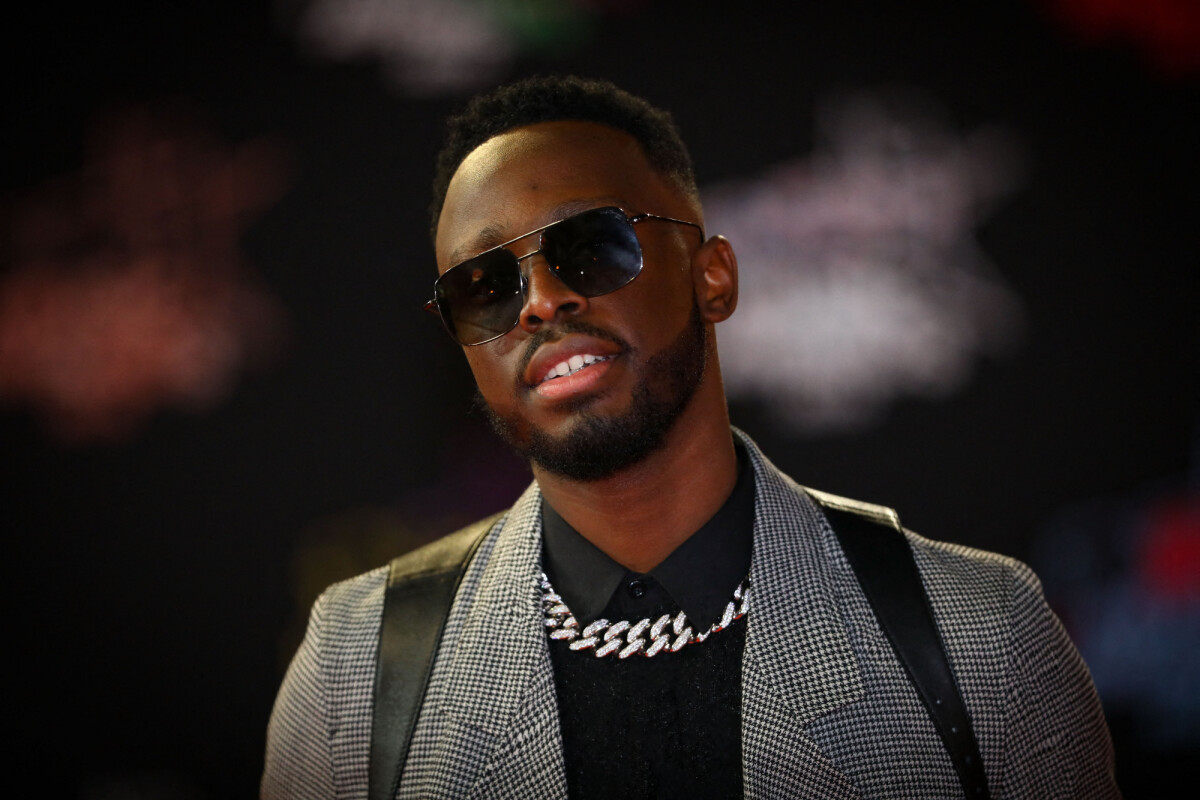Photo : Dadju arrive aux NRJ Music Awards 2019, au Palais des Festivals ...