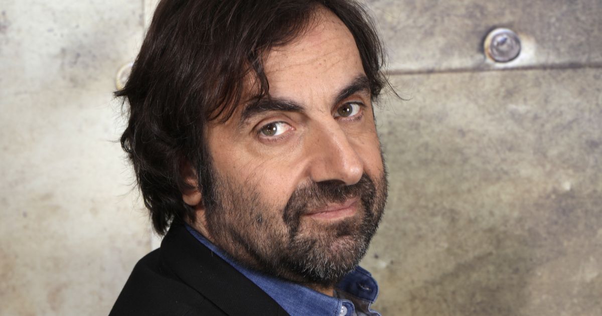 Portrait de André Manoukian à Paris, le 20 octobre 2016. © Cédric ...