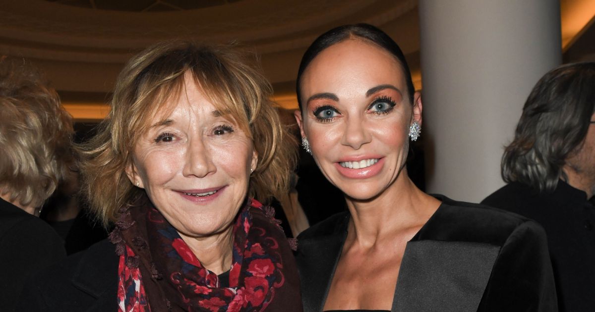 Anne Chazel et Alexandra Cardinale - Backstage de la représentation ...