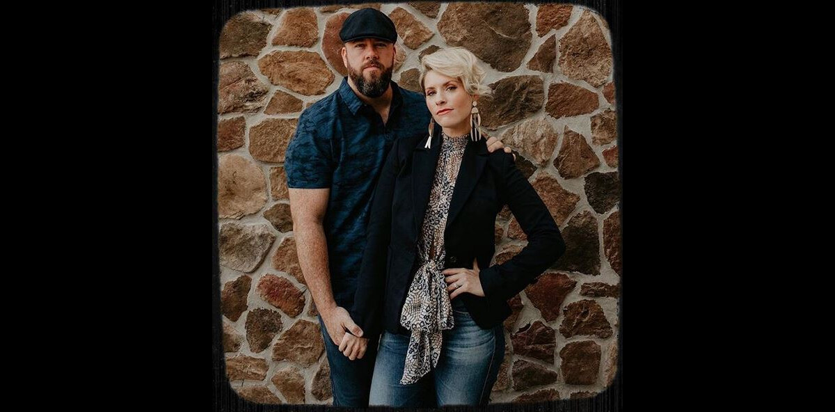 Photo : Chris Sullivan et son épouse Rachel Sullivan. Mars 2019 ...