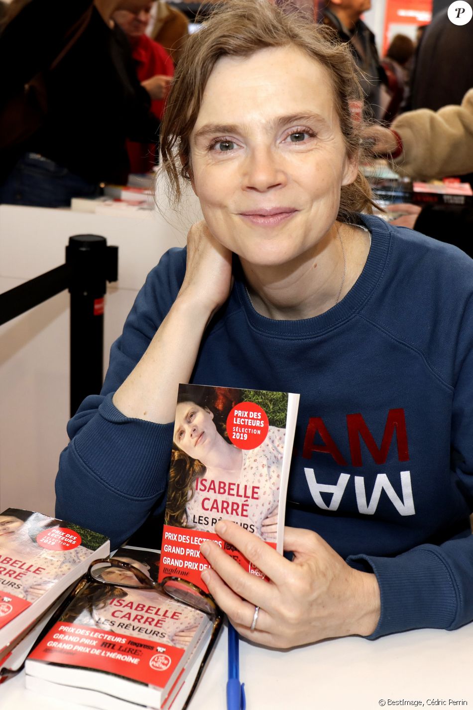 Isabelle Carré - Salon du livre de Paris le 16 mars 2019. © Cédric ...