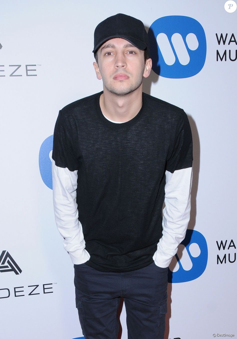Tyler Joseph à la soirée Warner Music Group en marge des Grammy Awards ...