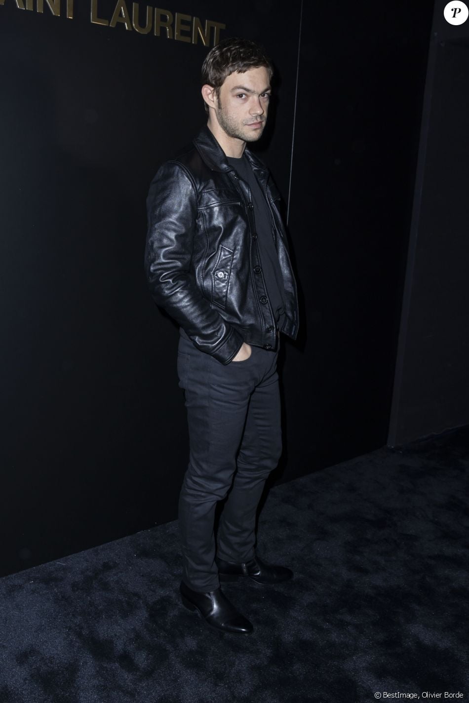 Félix Maritaud assiste au défilé de mode Saint Laurent, collection prêt ...