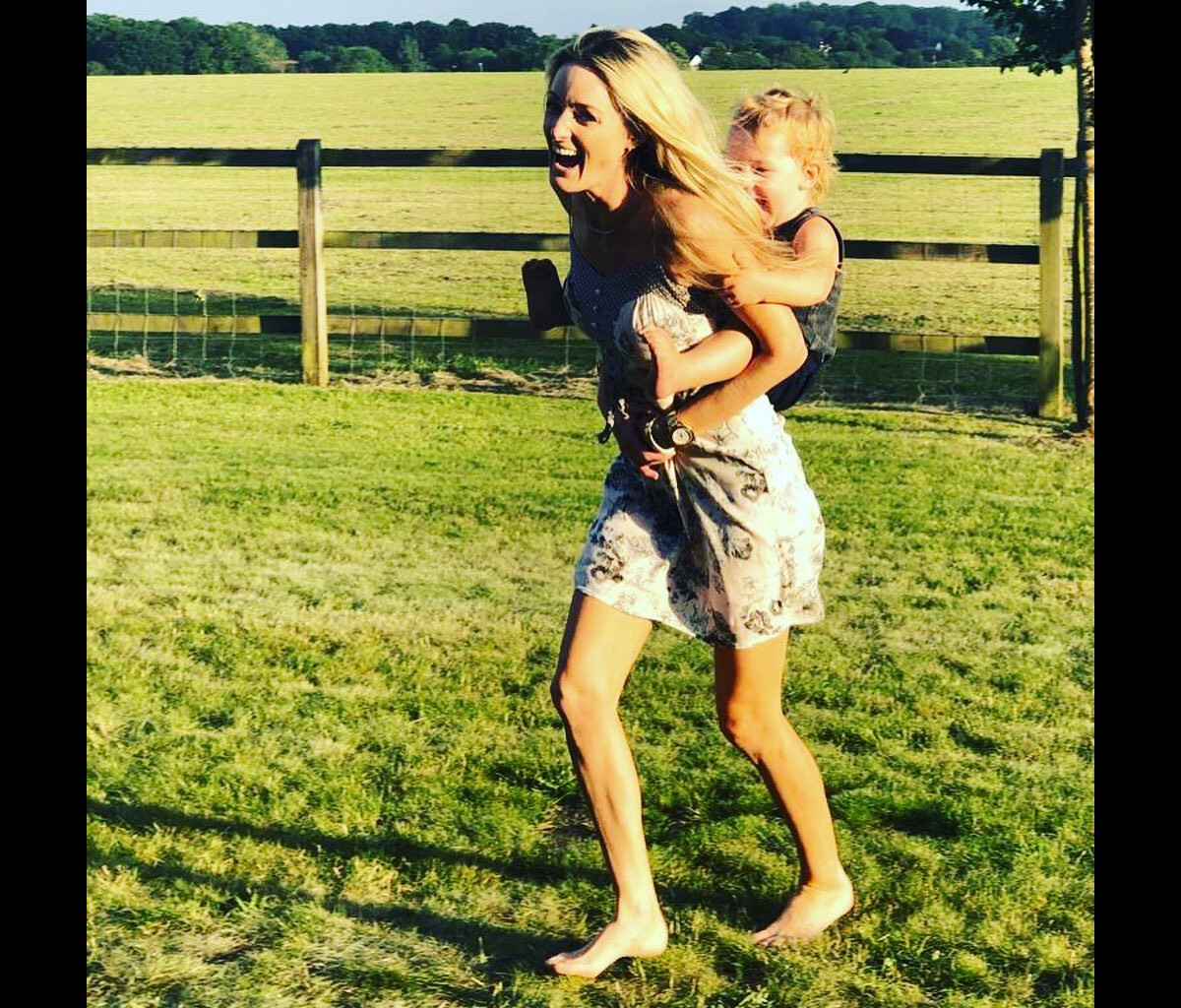 Photo : Storm Keating avec son fils Cooper. Photo Instagram février ...