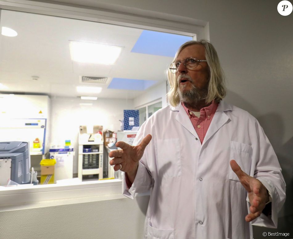Le professeur Didier Raoult à l'IHU Marseille lors d'une visite de ...