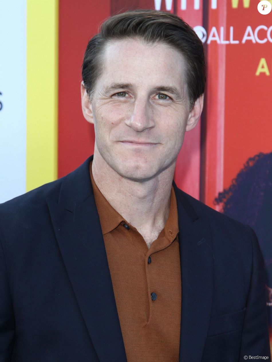 Sam Jaeger à la première de Why Women Kill au Wallis Annenberg Center ...