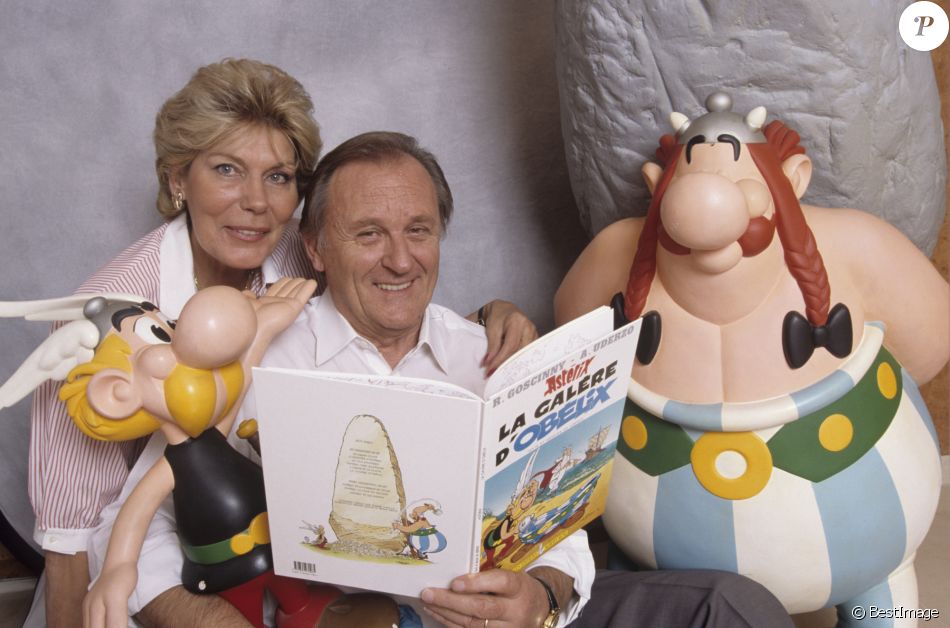 Archives - En France, à Neuilly-sur-Seine, Albert Uderzo chez lui avec ...