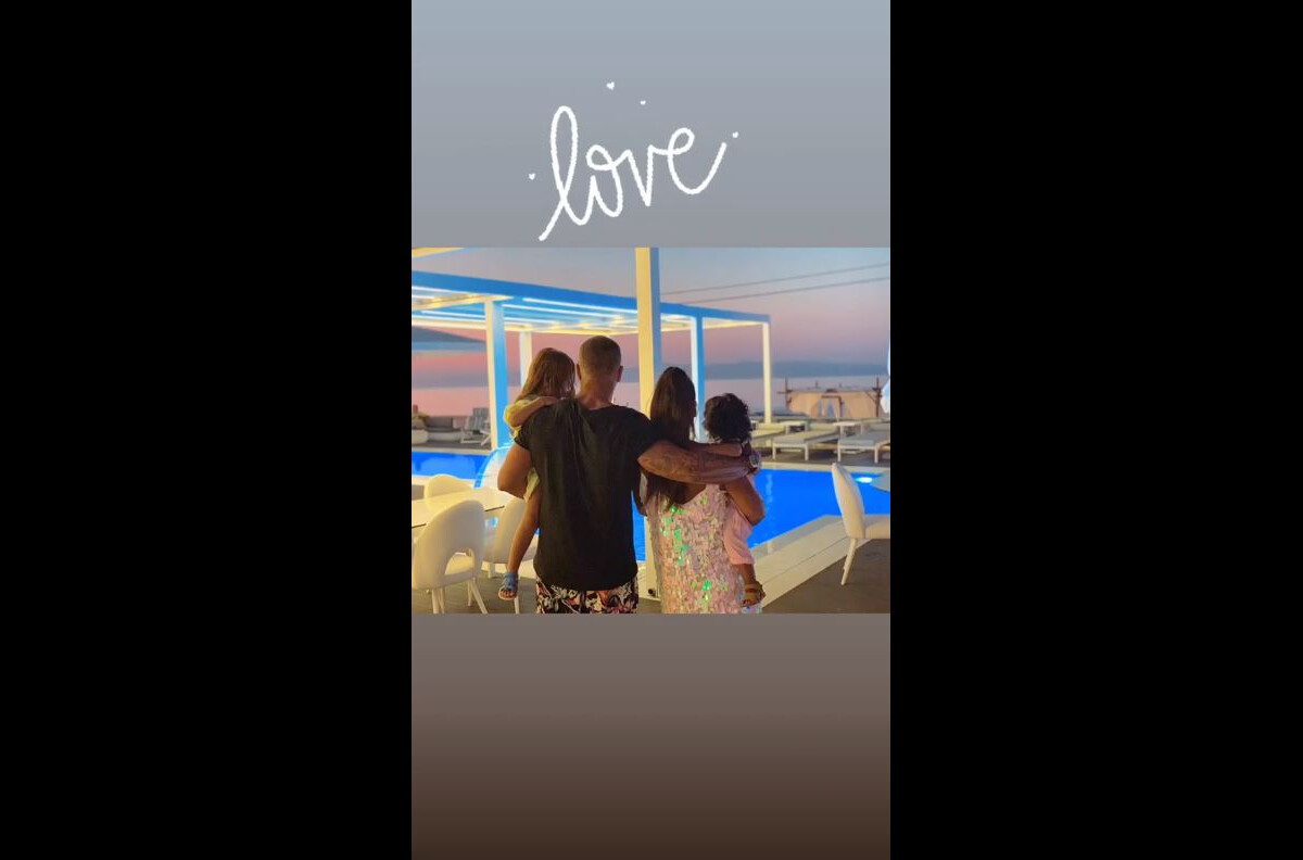 Photo : Amel Bent publie des photos de ses vacances en famille sur sa ...
