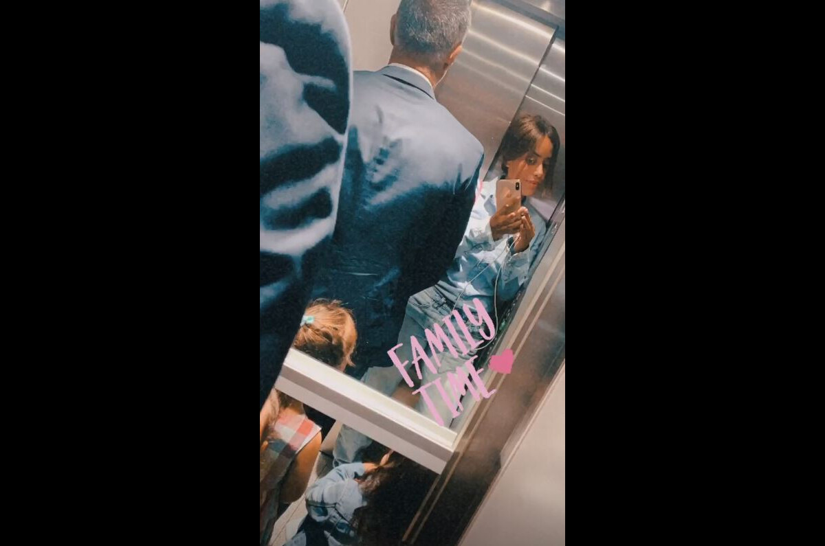 Photo : Amel Bent s'est photographiée pour la première fois avec son ...