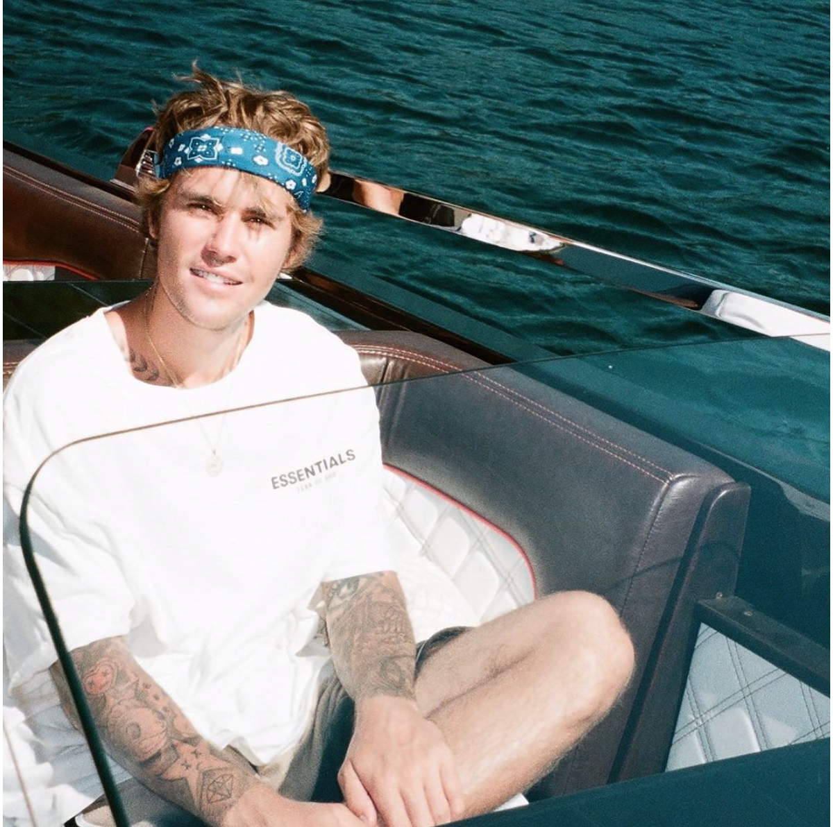 Photo : Justin Bieber en bateau, lors de son baptême. Août 2020 ...
