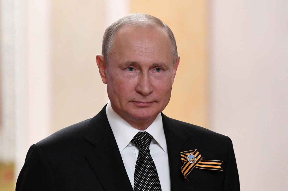 Photo : Le président russe Vladimir Poutine assiste au 75 ème ...