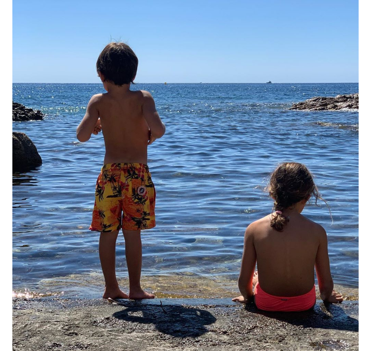 Photo : Alessandra Sublet dévoile une photo de ses enfants au bord de ...