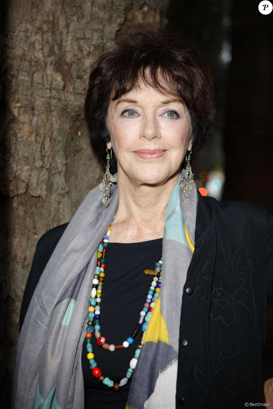Anny Duperey en dédicace à la Cinémathèque à Nice. - Purepeople
