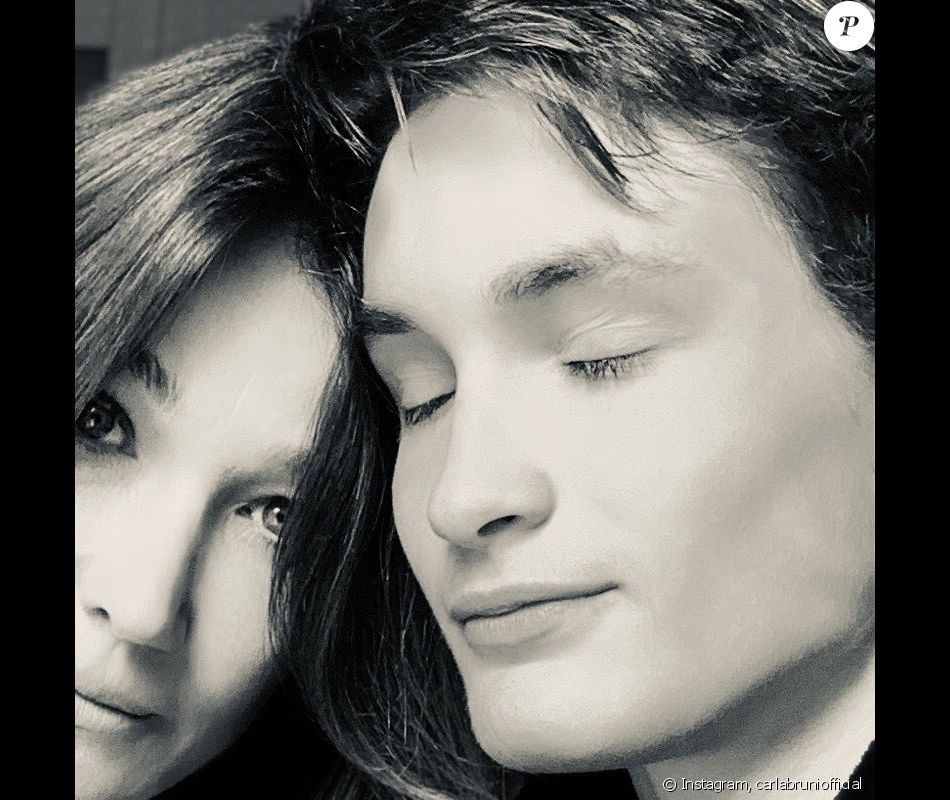 Carla Bruni-Sarkozy a fêté les 19 ans de son fils Aurélien sur ... Carla Bruni-Sarkozy a fêté les 19 ans de son fils Aurélien sur ...