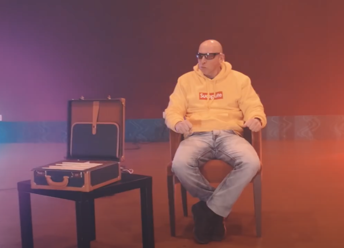 Photo : Pascal OP (de son vrai nom Pascal Aullitrault) dans le clip de ...