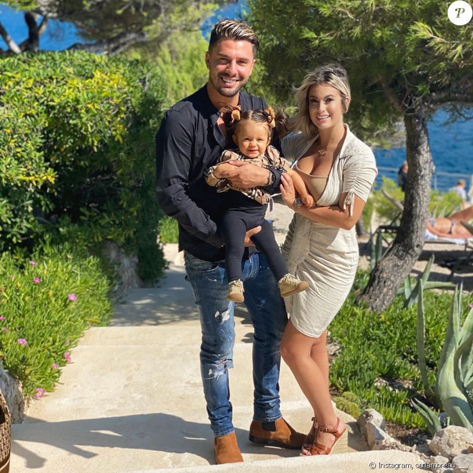 Carla Moreau et Kevin Guedj avec leur fille Ruby, photo Instagram ... Carla Moreau et Kevin Guedj avec leur fille Ruby, photo Instagram ...