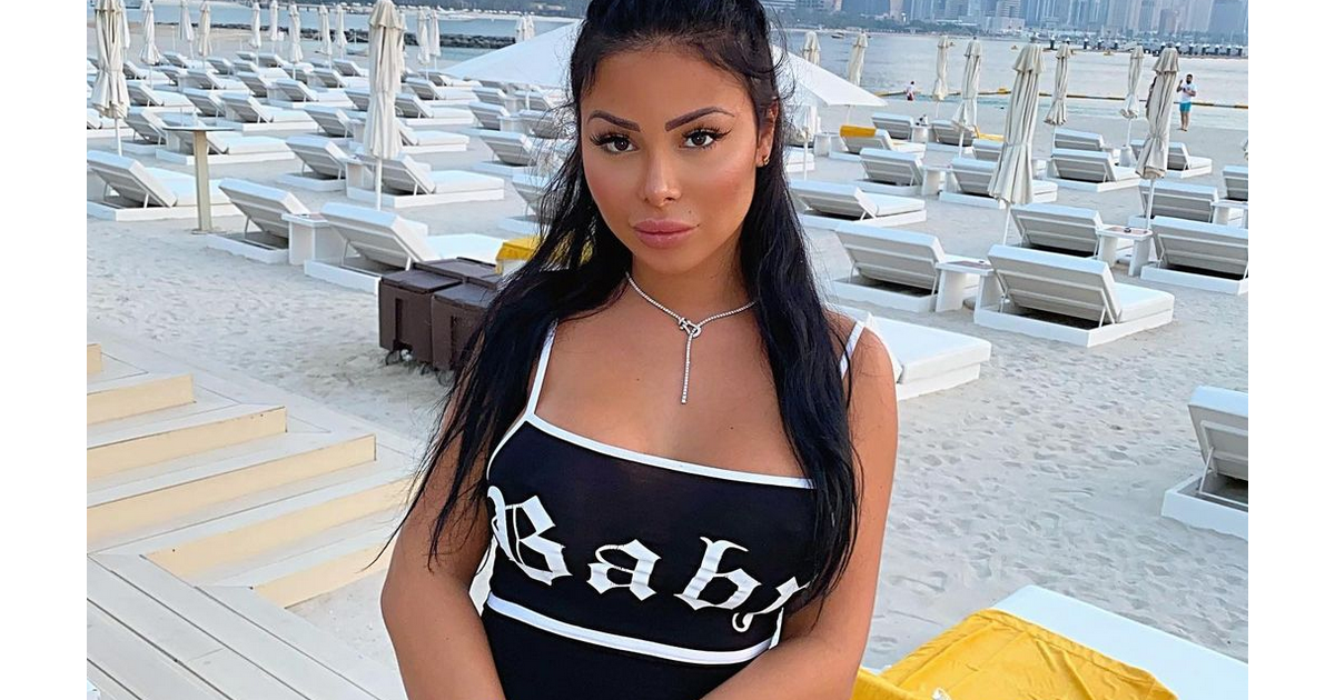 Maeva Ghennam meurtrie par la mort de son premier amour : son corps ... Maeva Ghennam meurtrie par la mort de son premier amour : son corps ...