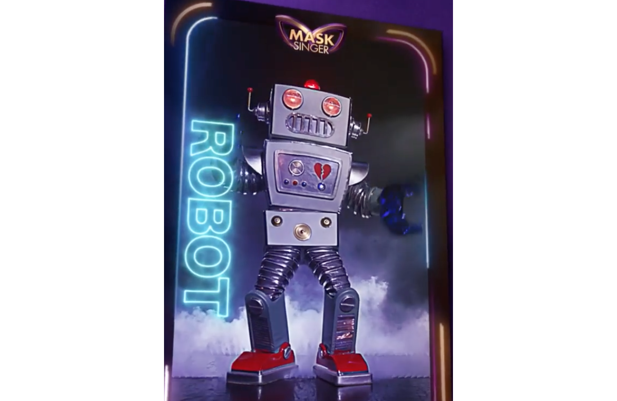 Photo : Le Robot, émission "Mask Singer" du 17 octobre 2020. - Purepeople