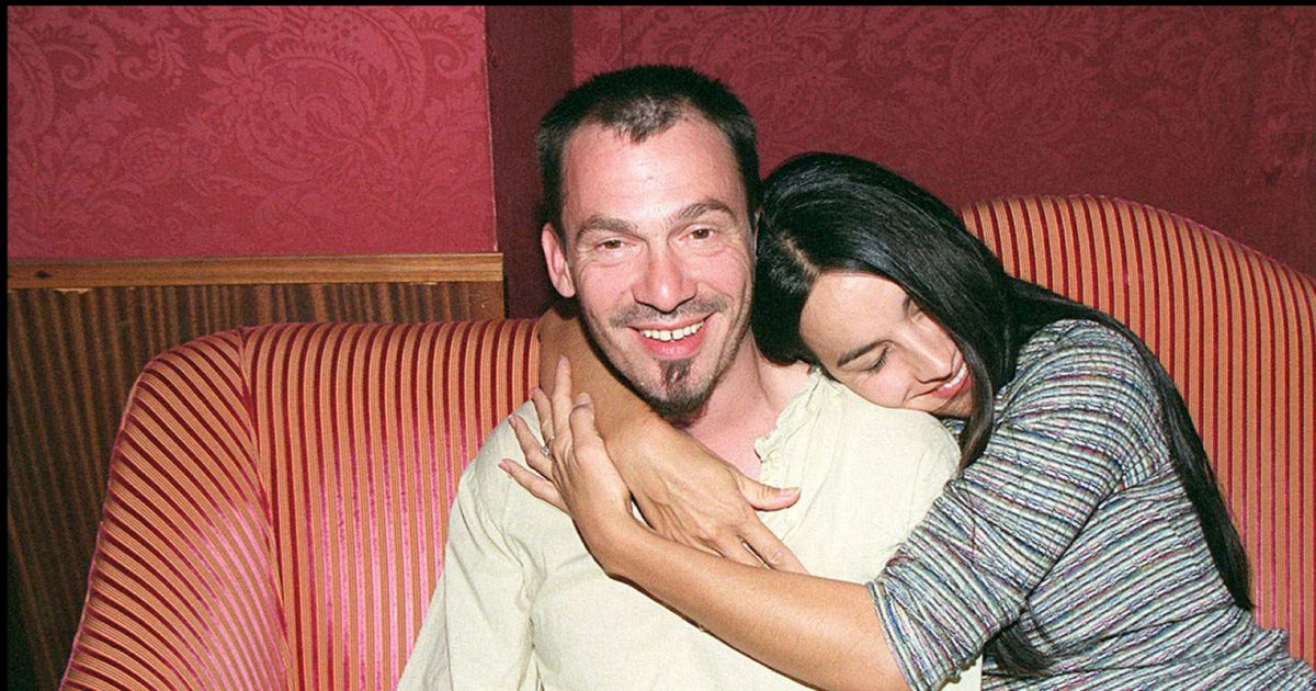 Florent Pagny et sa compagne Azucena Caamaño à Paris en 1999. - Purepeople