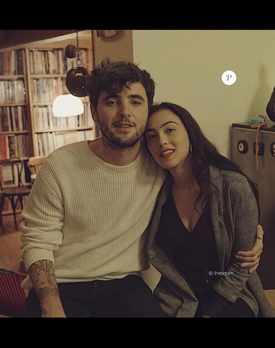 Louis Delort (The Voice) en couple : sa fiancée Angèle est sublime : le ...