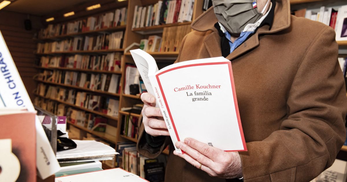 Illustration de la mise en place du livre de Camille Kouchner La ... Illustration de la mise en place du livre de Camille Kouchner La ...