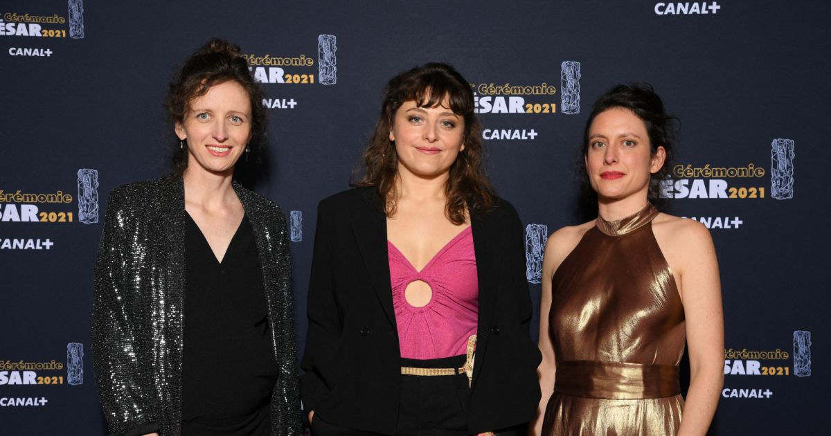 Jeanne Ezvan, Mathilde Profit et Marthe Lamy lors du photocall lors de ...