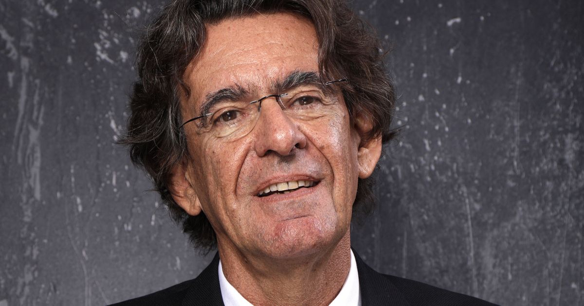 Portrait de Luc Ferry. - Purepeople