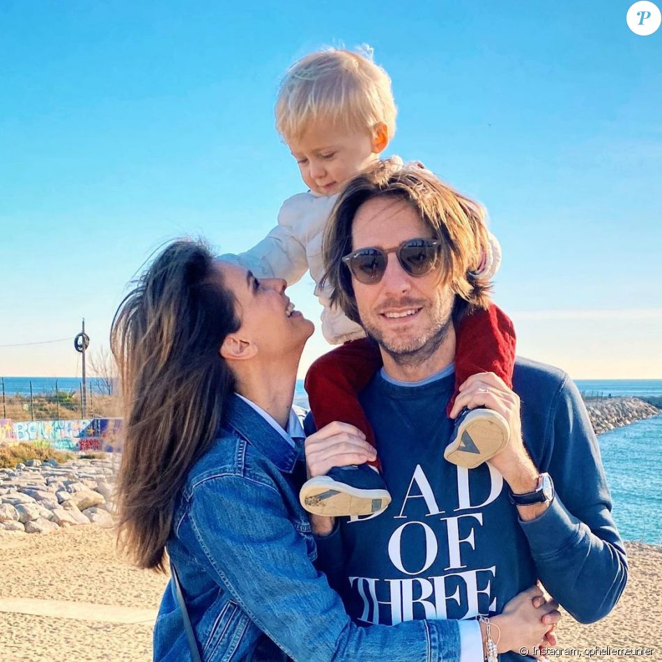 Ophélie Meunier, son mari Mathieu Vergne et leur fils Joseph sur ...