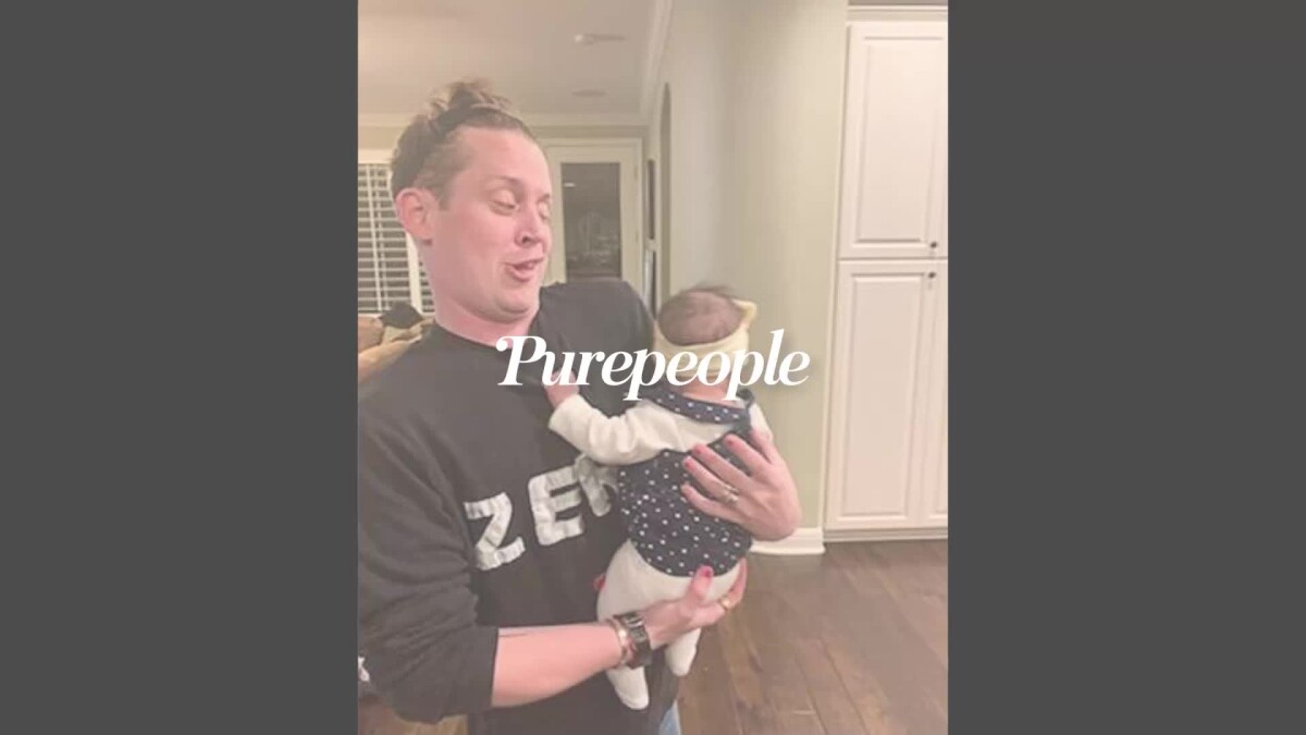 Vidéo : Macaulay Culkin papa : premières photos du bébé, balade avec ...