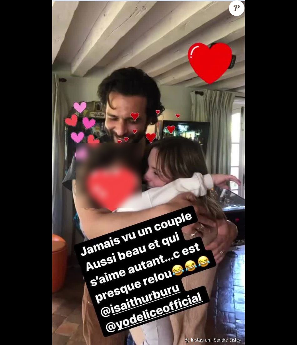 Maxim Nucci et Isabelle Ithurburu parents : photo de famille avec leur ...
