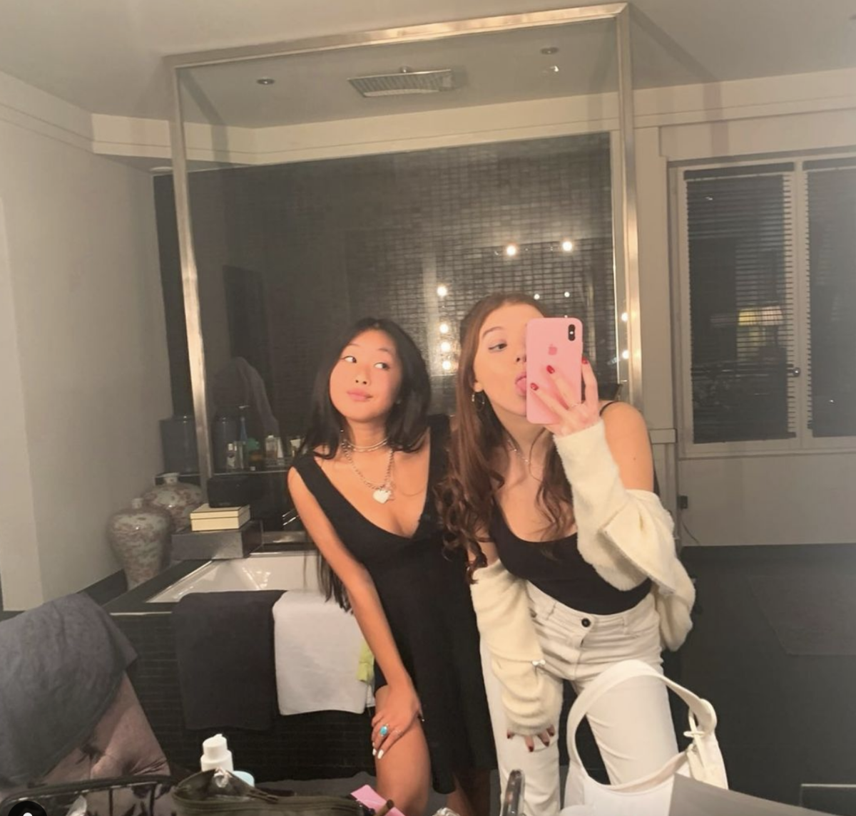 Photo : Nina, la fille de Calogero et Hortense d'Esteve, est amie avec ...