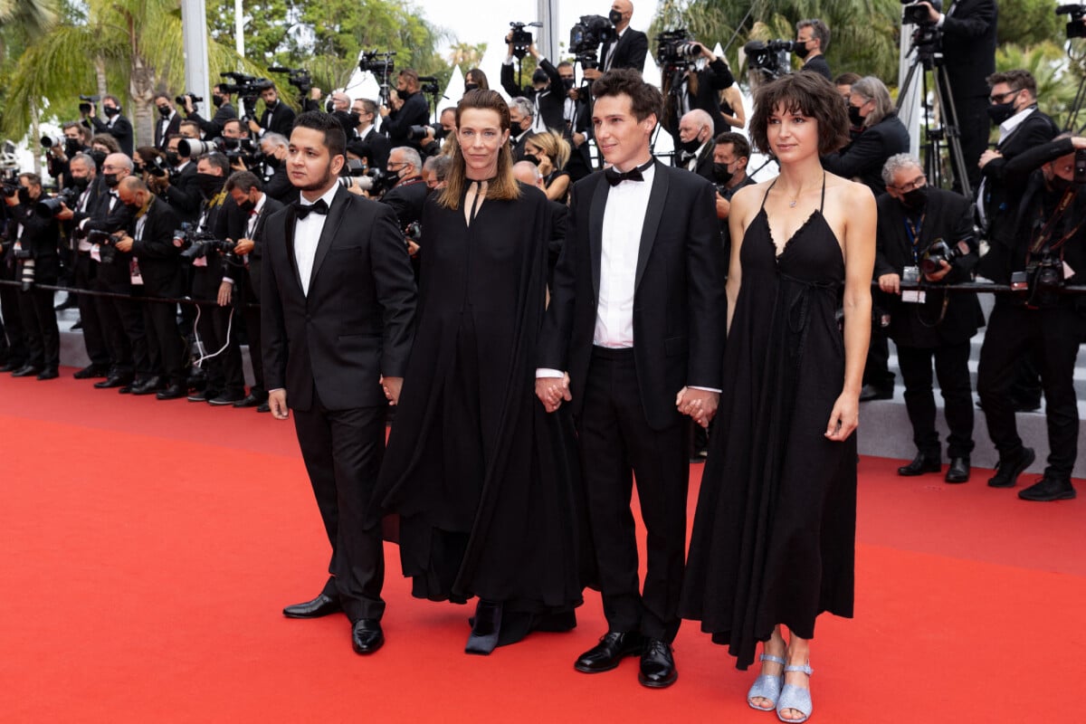 Photo : Arthur Jonzo, Céline Sallette, Thomas Silberstein, Emma Nicolas ...