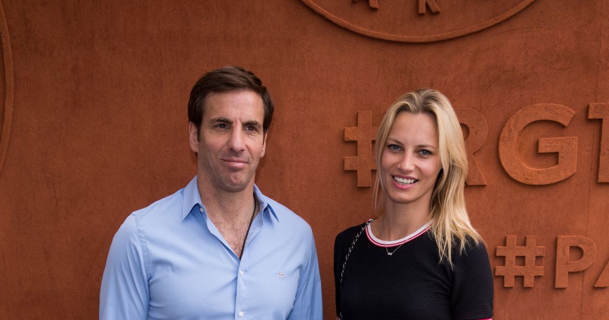 Gonzalo Quesada et sa compagne Liga Melne au village lors des ...