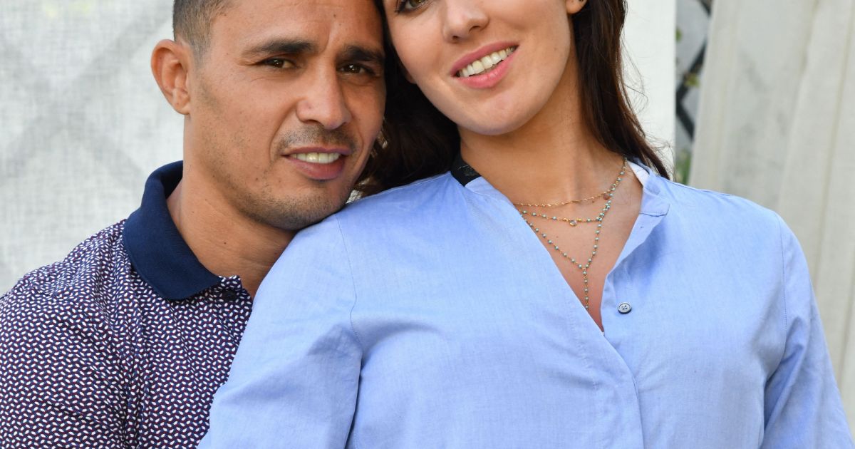 Brahim Asloum : Qui est Justine Pouget sa femme et mère de ses enfants ? - Purepeople