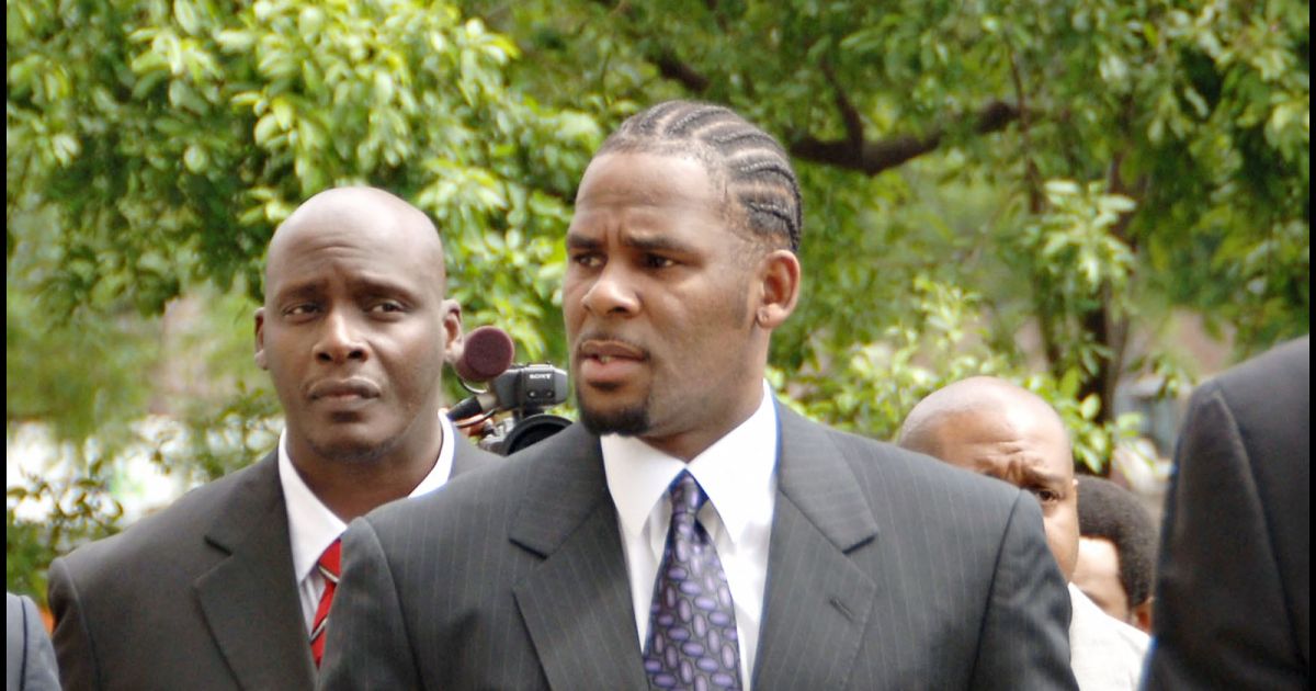 R. Kelly au tribunal du comté de Cook, à Chicago, en 2008. - Purepeople