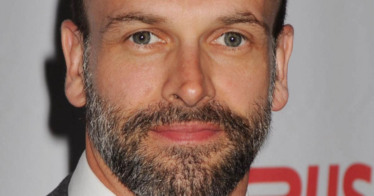 Jonny Lee Miller lors du 2e Gala Up2U au Mercedes-Benz Manhattan à New ...