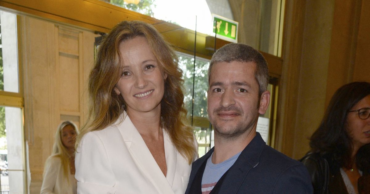 Le chanteur Grégoire et sa femme Eléonore de Galard - People assistent ...