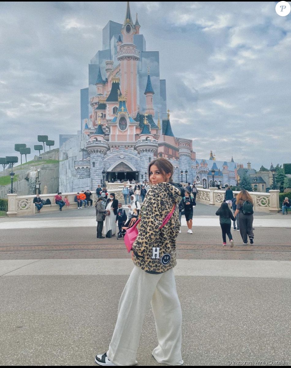 Alizée : Virée shopping avec sa fille Annily, super stylée et déjà ...