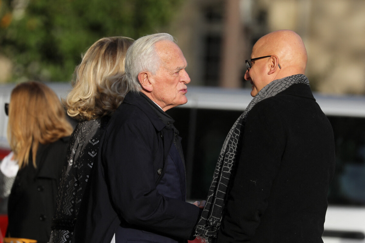 Photo : Philippe Labro - Arrivées aux obsèques de Etienne Mougeotte en ...
