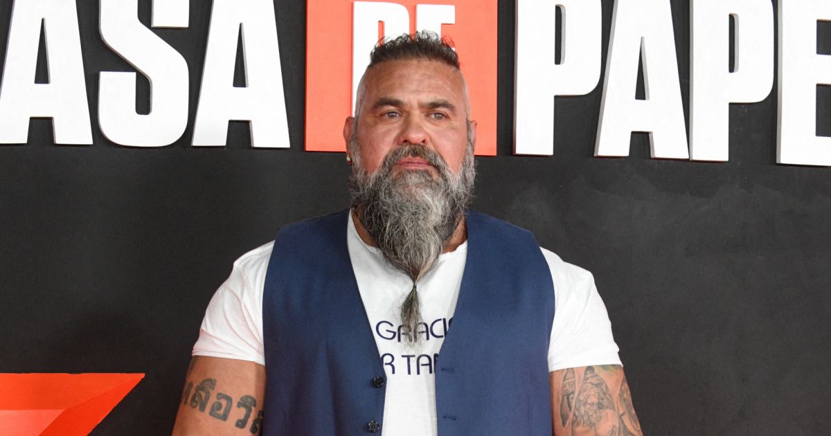 Roberto García Ruiz à la première de la série La Casa De Papel - Saison Finale à Madrid, le 30 ...