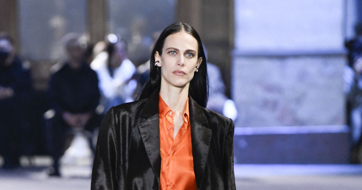 Aymeline Valade - Défilé de mode prêt-à-porter automne-hiver 2022/2023 ...